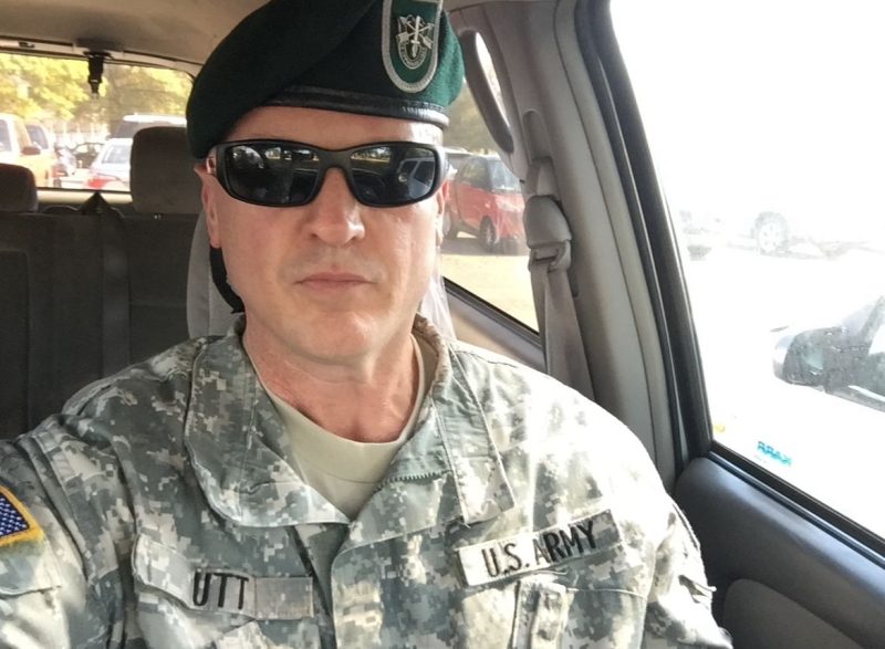 "Grit to Glory" - Green Beret Darrell Utt - American Warrior Radio